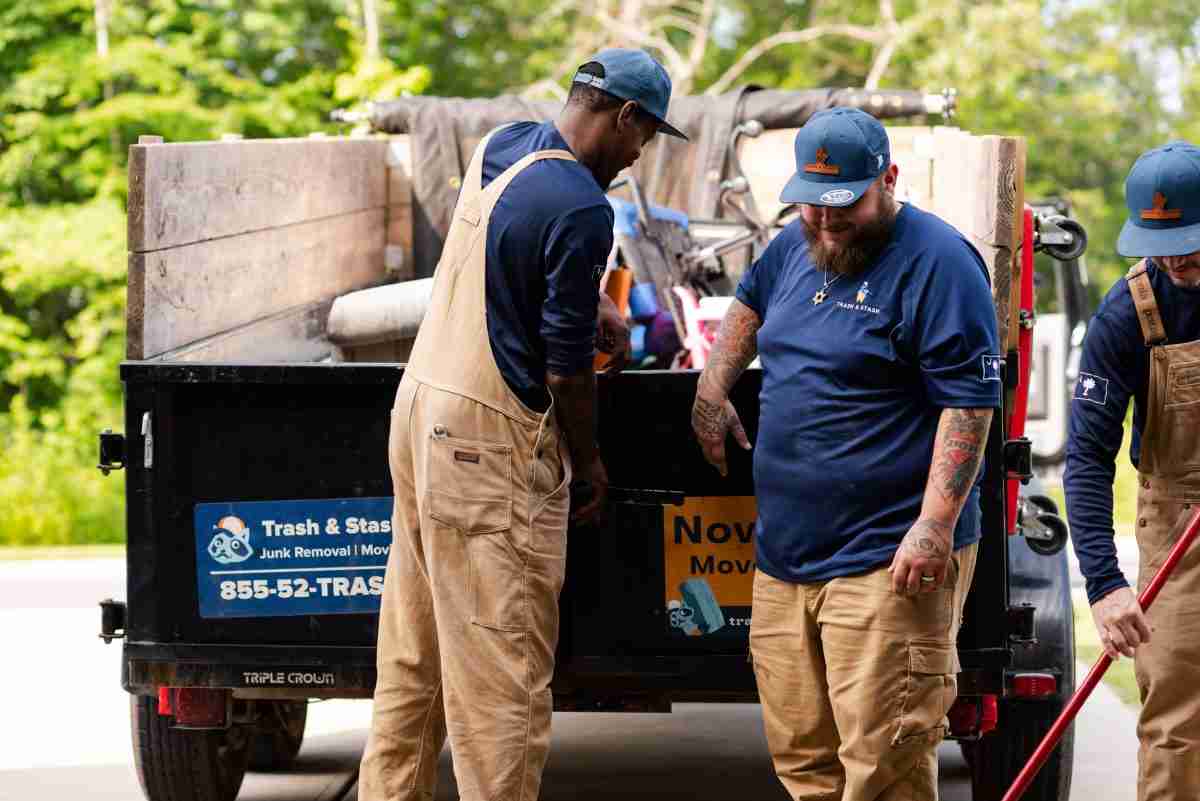 What are Junk Removal Services? - Trash & Stash